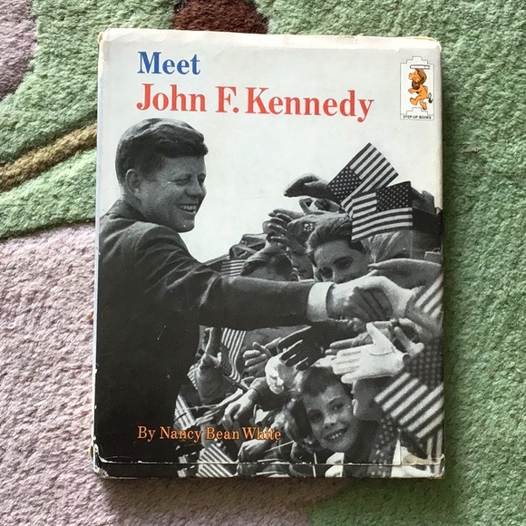Chronicle Books | Other | Vintage 965 Meet John F Kennedy Book | Poshmark